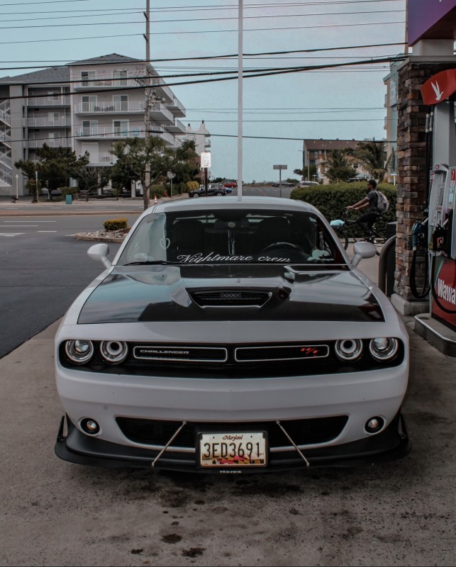 Karen : Dodge Challenger 2019